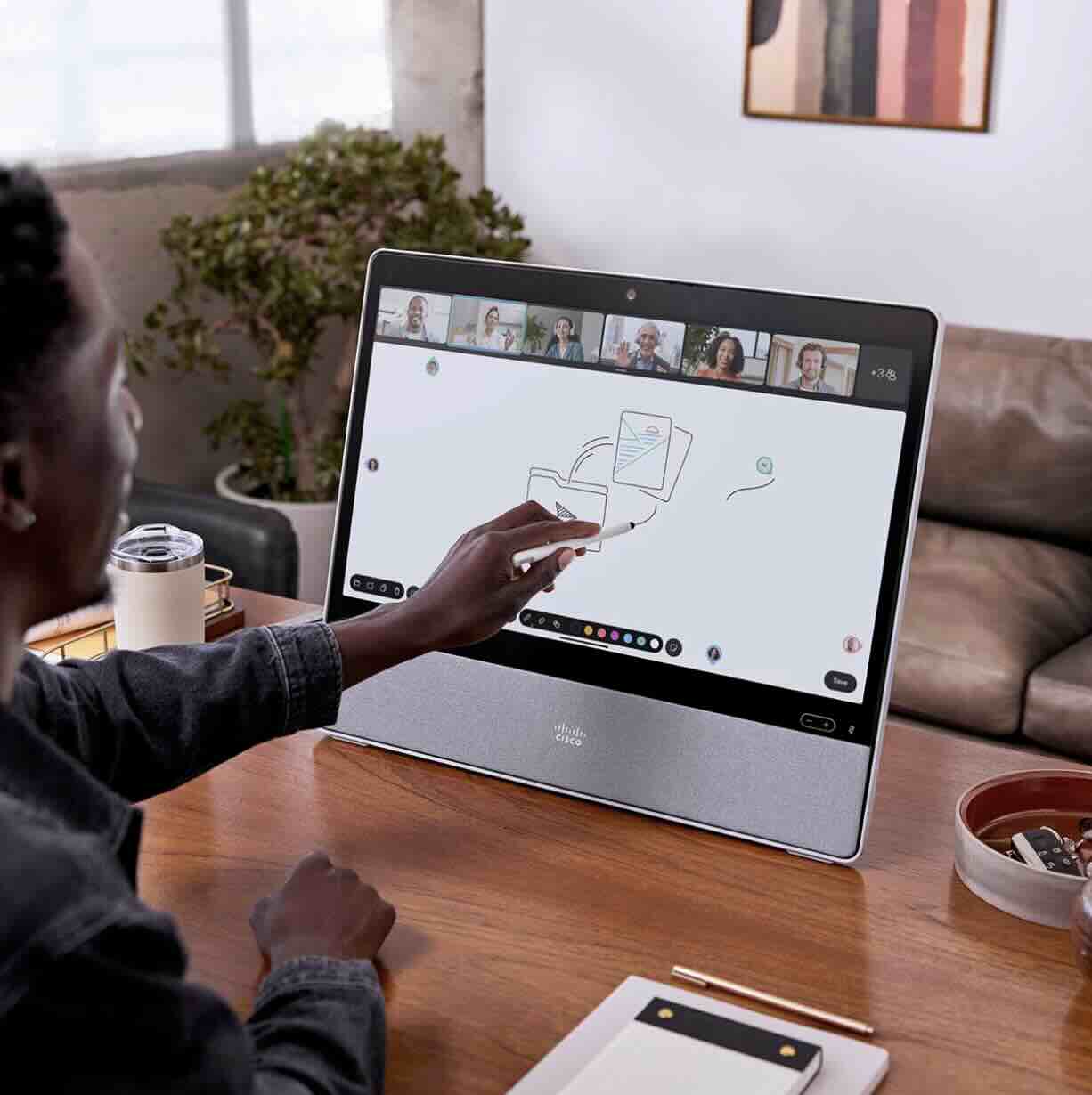 Cisco Desk: All-in-one Multi-Touch Monitor für hybrides Arbeiten